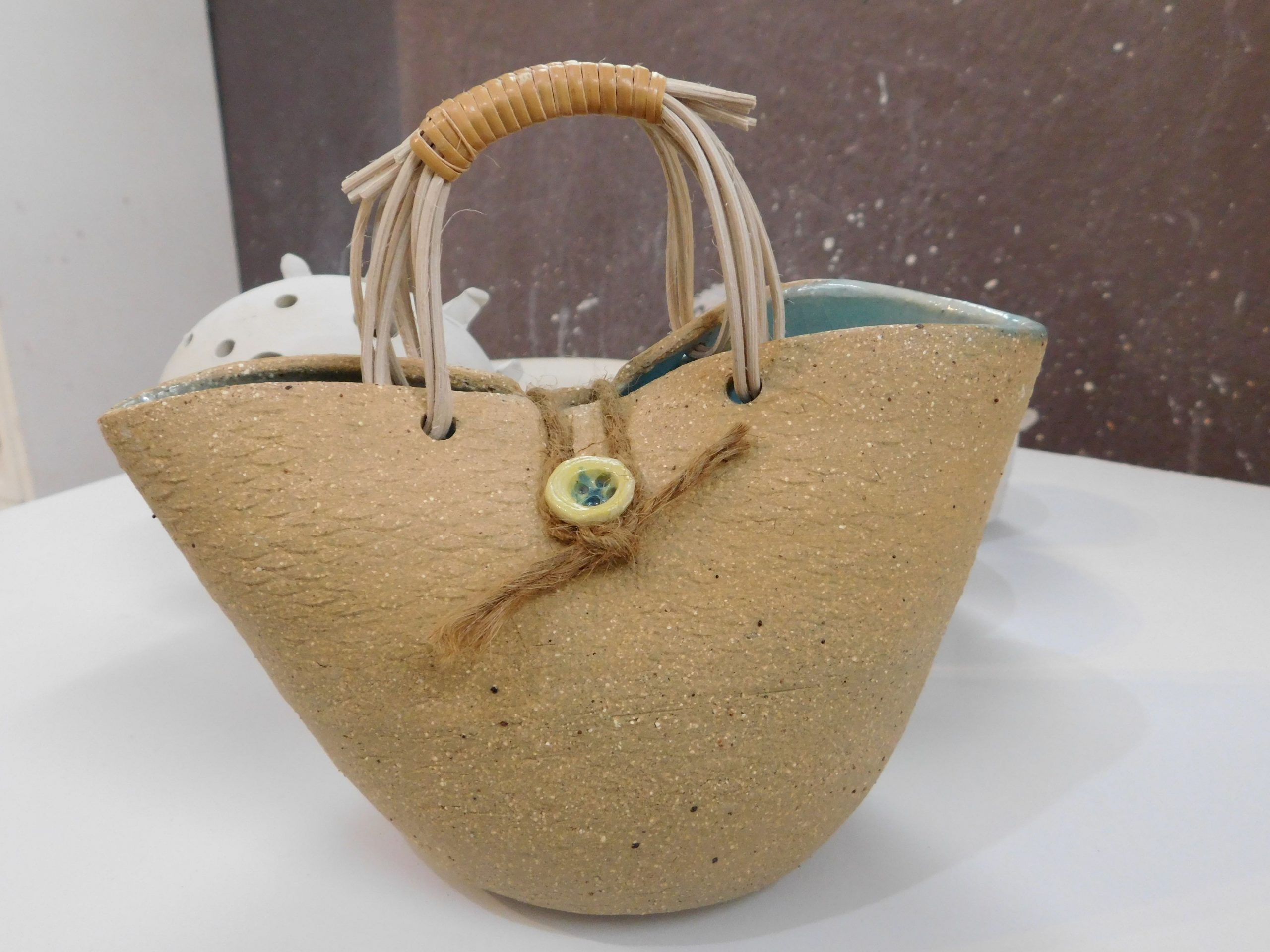 Clay Moulded Sculpture – Handbag Vase – Cattleya Moment